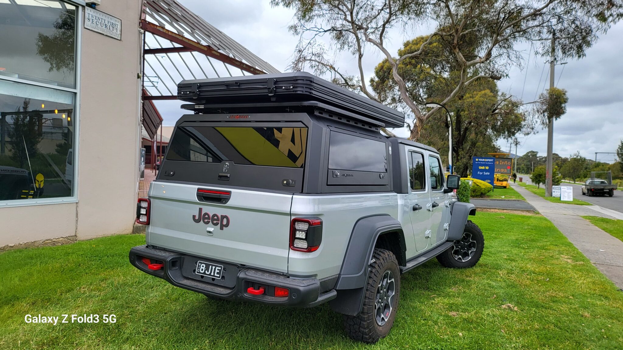 Solid side glass tub canopy for jeep Gladiator – Armorman4x4 – Armorman 4×4