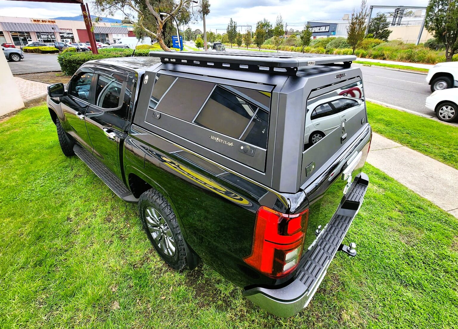 Solid side glass tub canopy for MV Triton – Armorman4x4 – Armorman 4×4