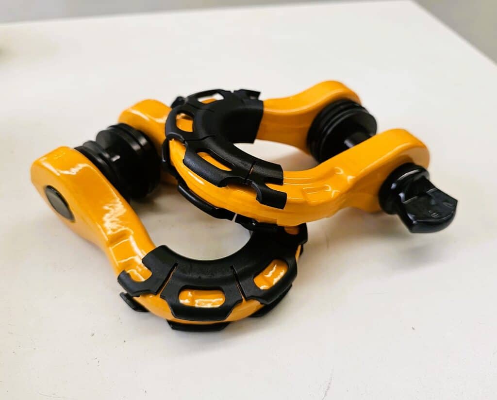 Yellow shackle with D ring- ARMORMAN4X4 – Armorman 4×4